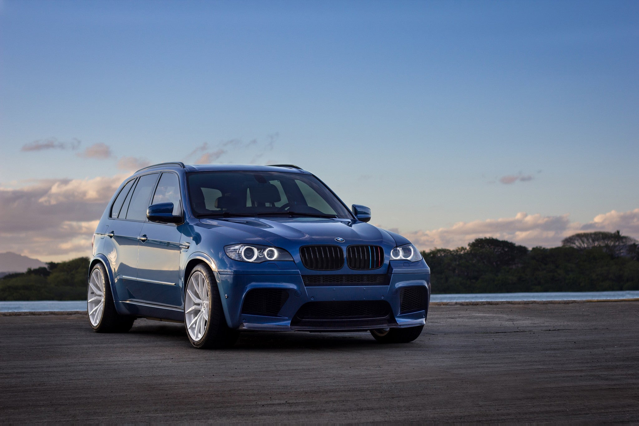 LUX H8 189 - Lux Angel Eyes